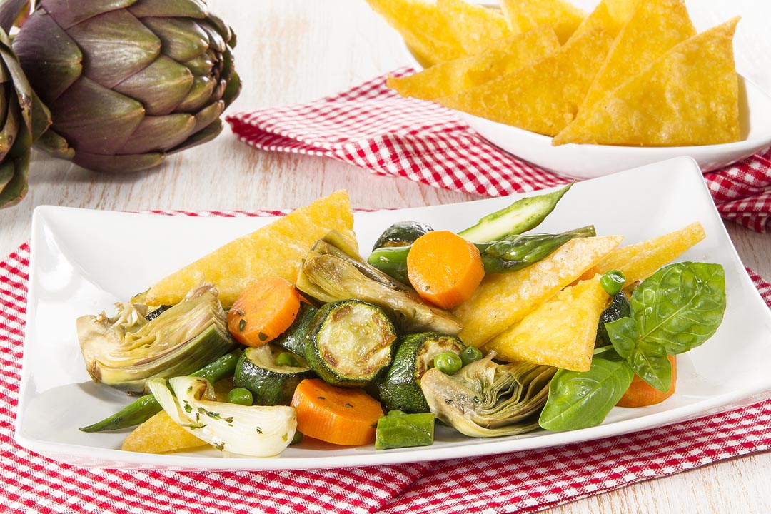 Ratatouille di primavera con chips di polenta - Ricetta - Polenta Valsugana